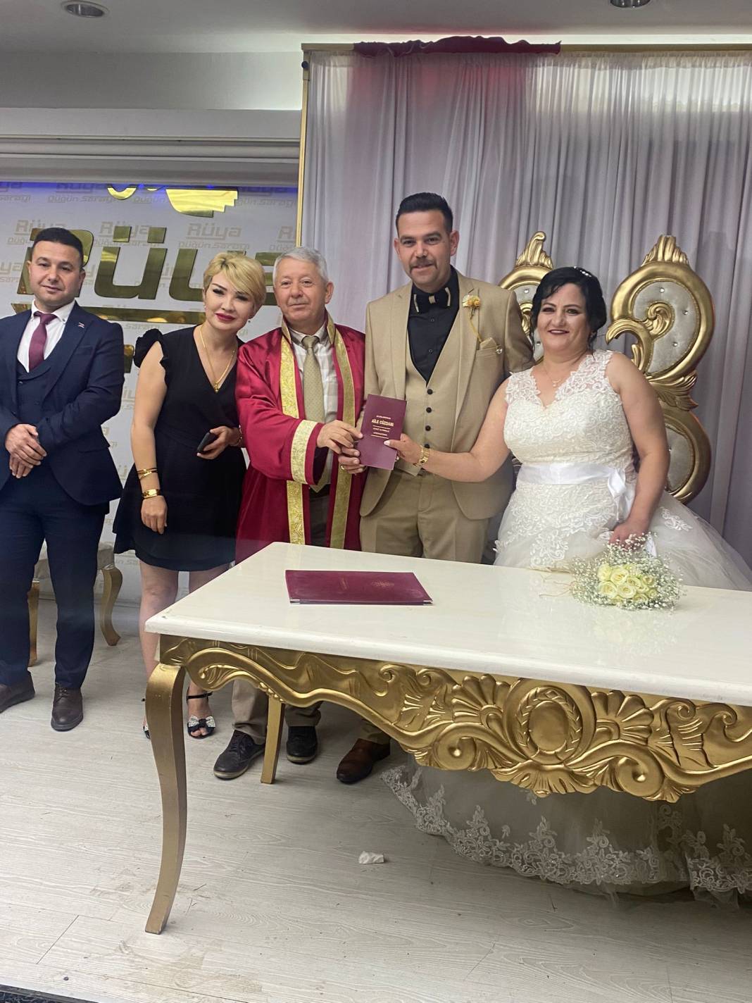 Naciye ile Hüseyin evlendi